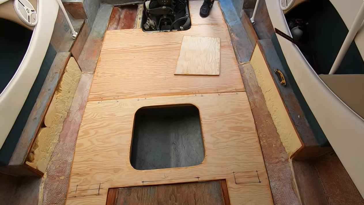 Fishing Boat Flooring Options -Here Easiest Expert Option – Fishing ...