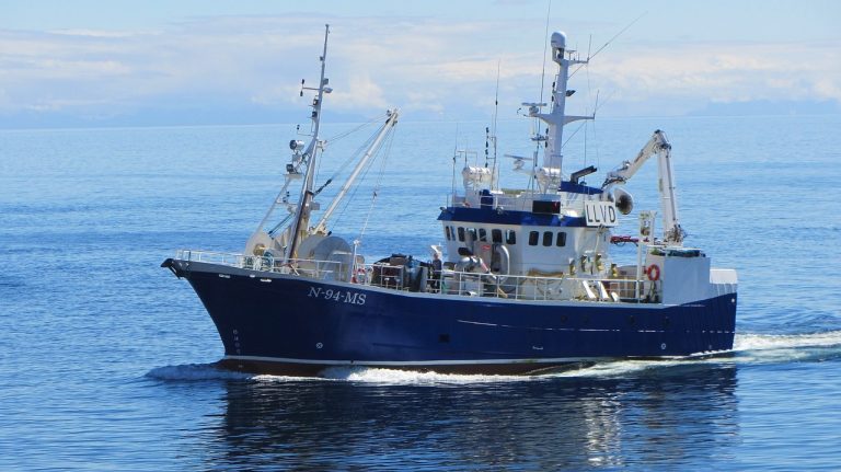 How to Types of Commercial Fishing Vessels Each type serves a unique ...